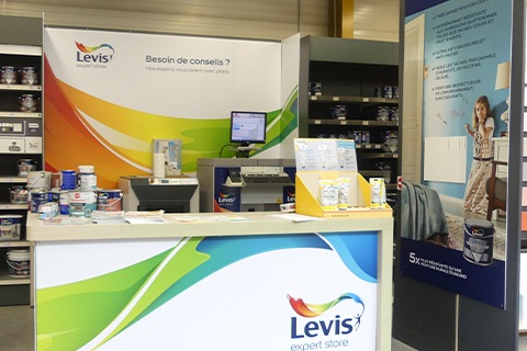 Choisir la couleur de peinture idéale avec la machine à teinter