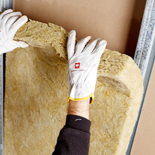 Améliorer l’acoustique avec une isolation en laine de roche